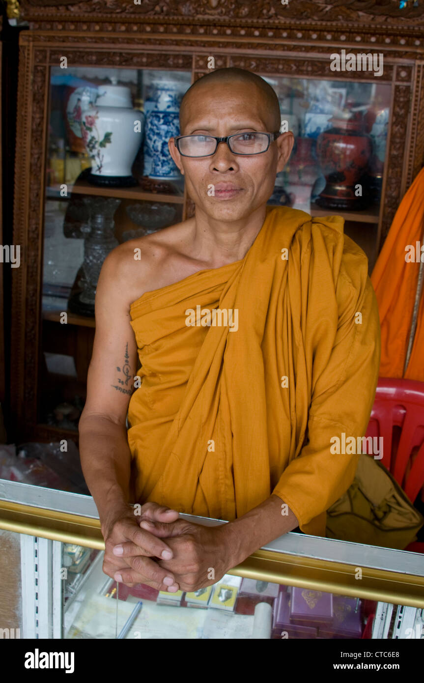 Monk assistant hi-res stock photography and images - Alamy