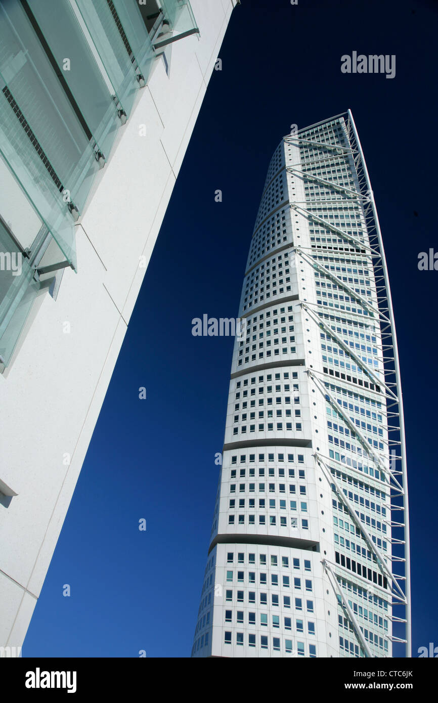The "Turning Torso" building in Malmo, Sweden, designed by Santiago ...