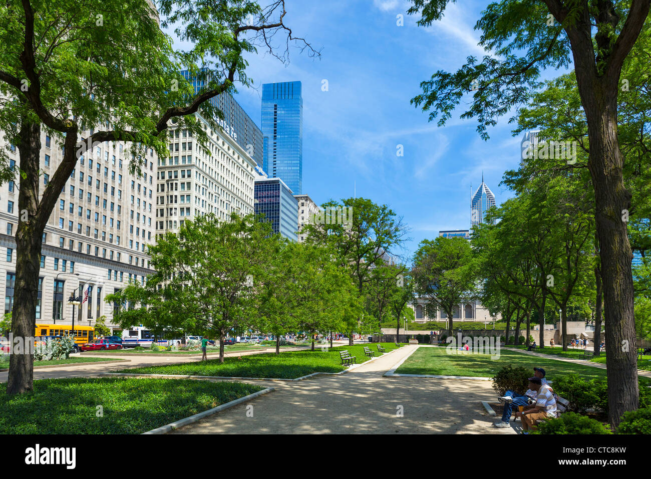 Downtown Chicago Street Intersection High Resolution Stock Photography ...