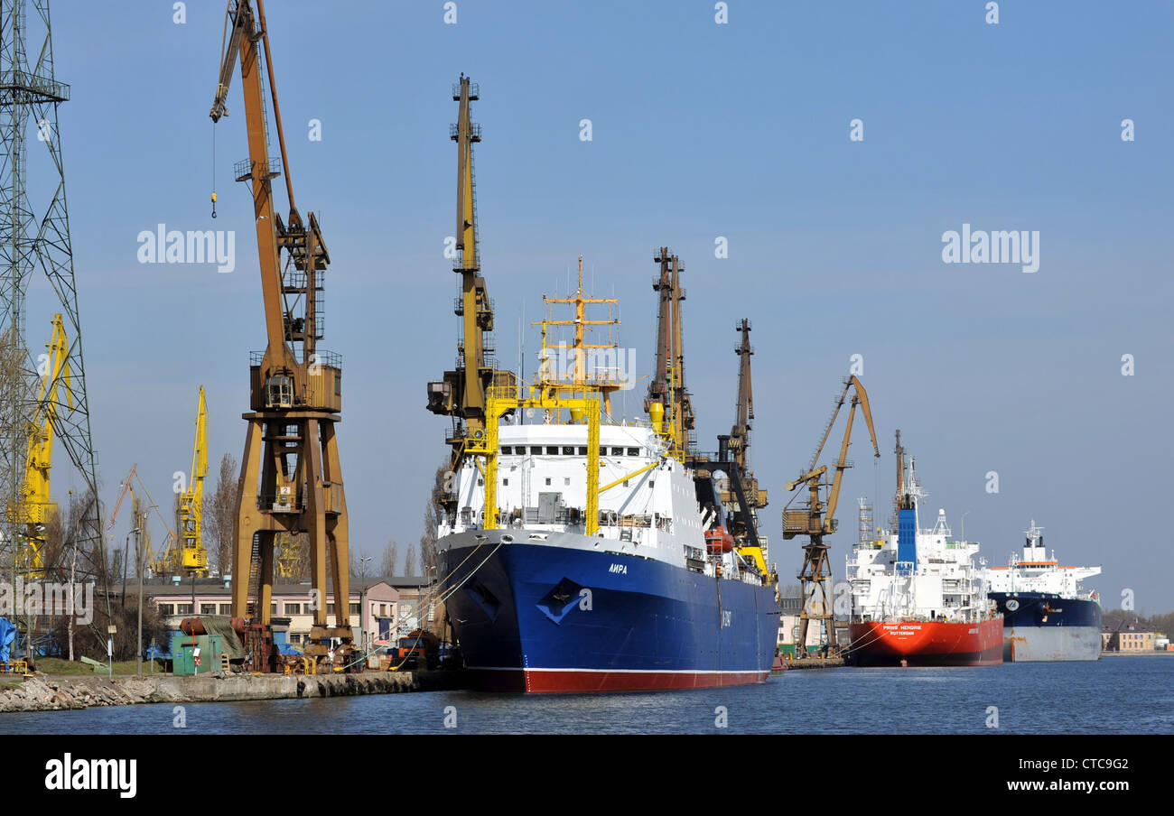 The famous shipyards and cranes Gdansk, Poland Stock Photo - Alamy