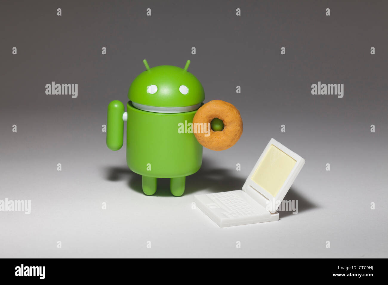 Google android green robot hi-res stock photography and images - Alamy
