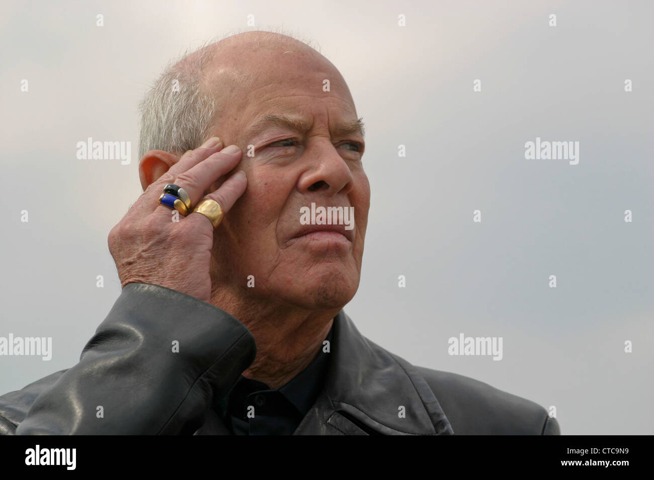 Hans van hi-res stock photography and images - Alamy