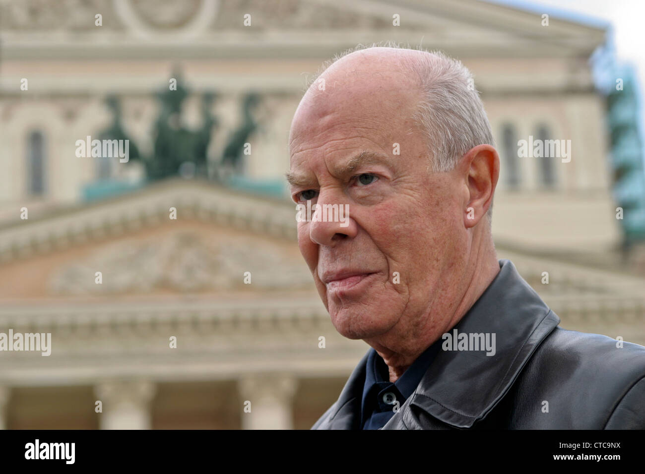Dutch choreographer Hans van Manen (1932) in front of the Bolshoi ...