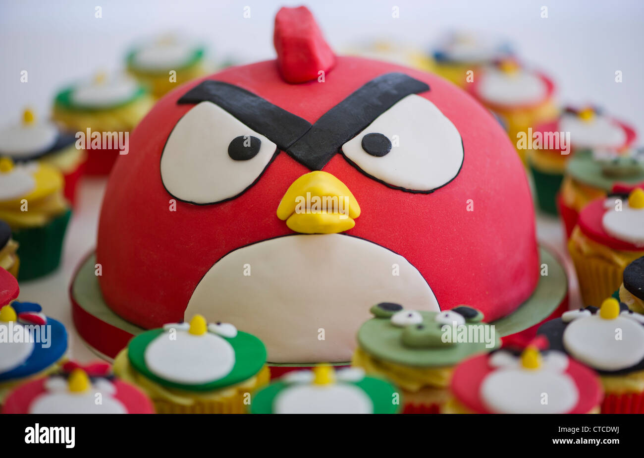 Angry birds themed cupcakes cake hi-res stock photography and images ...