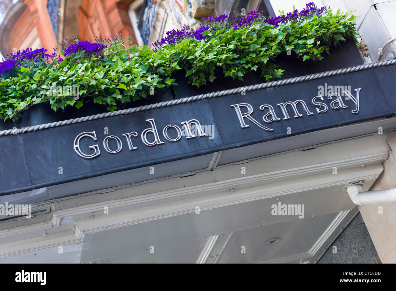 Gordon ramsay restaurant hi-res stock photography and images - Alamy