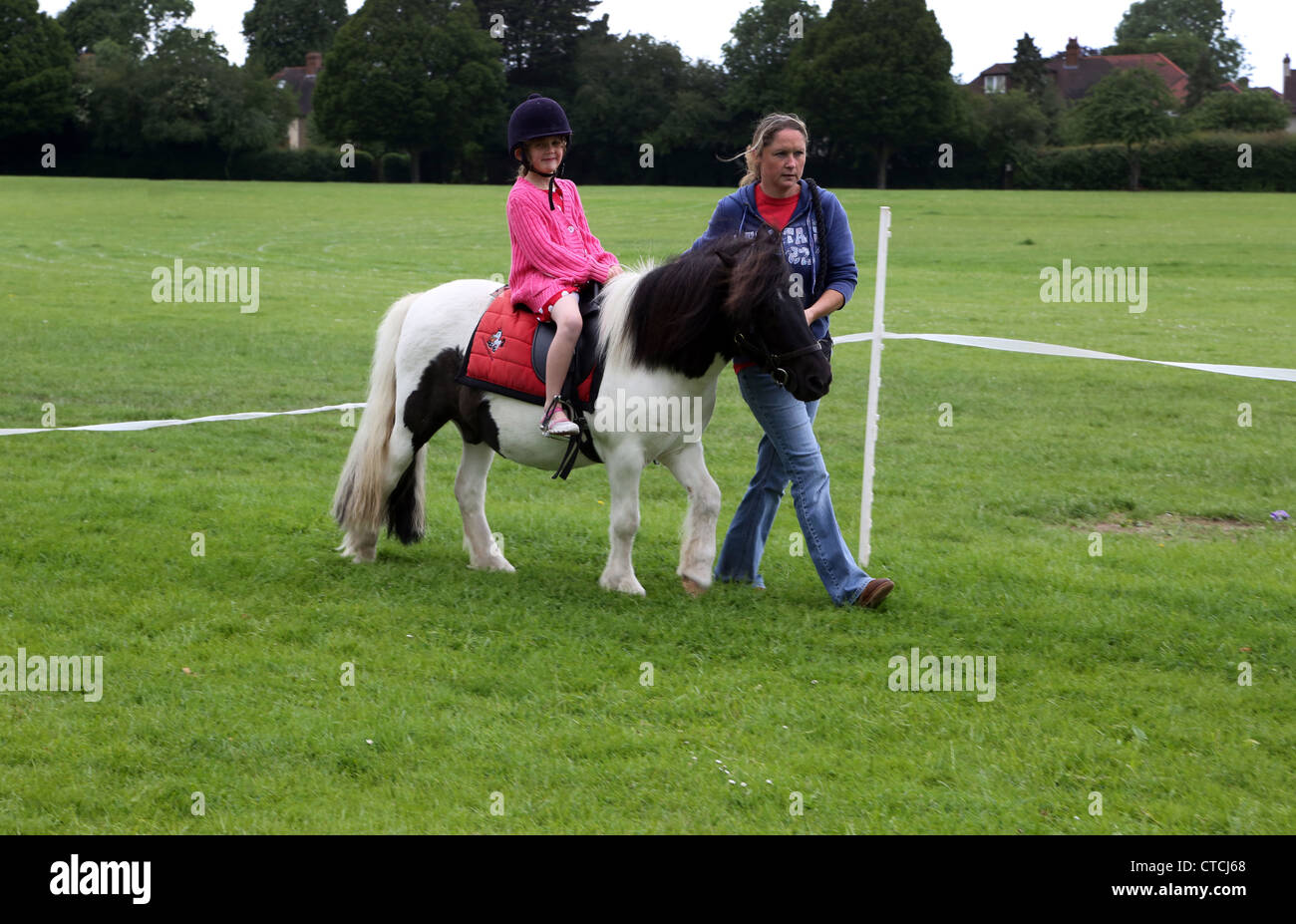 Cheam surrey england cheam village hi-res stock photography and images ...