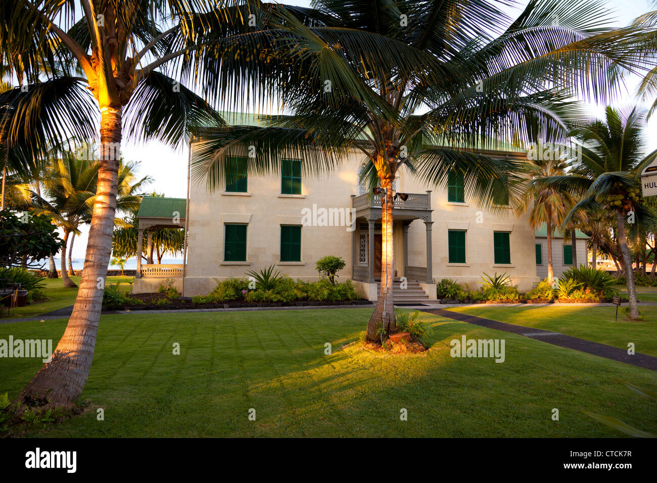 Hawaii palace hi-res stock photography and images - Alamy