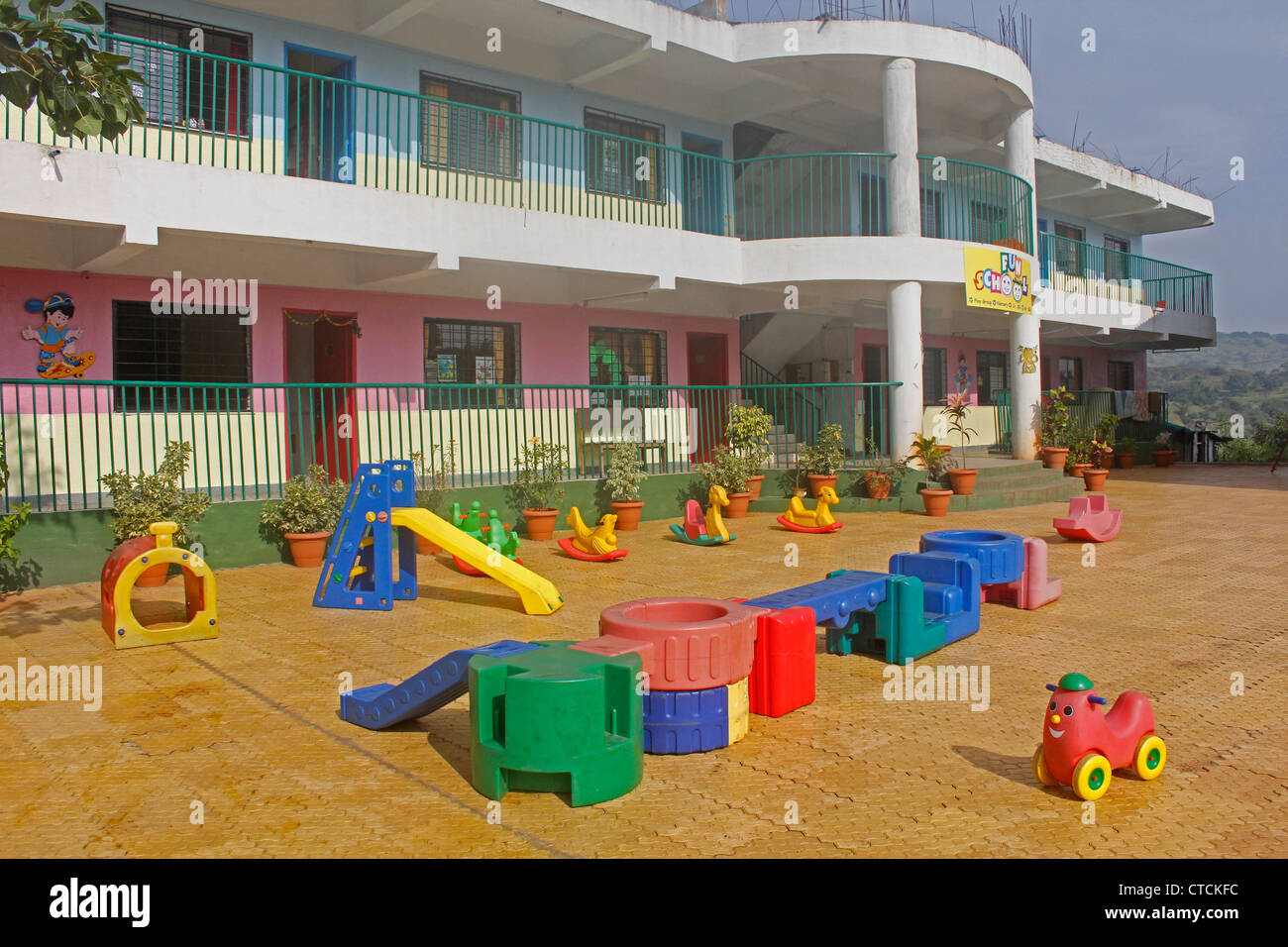 Primary School Campus, Pune, Maharashtra, India Stock Photo - Alamy