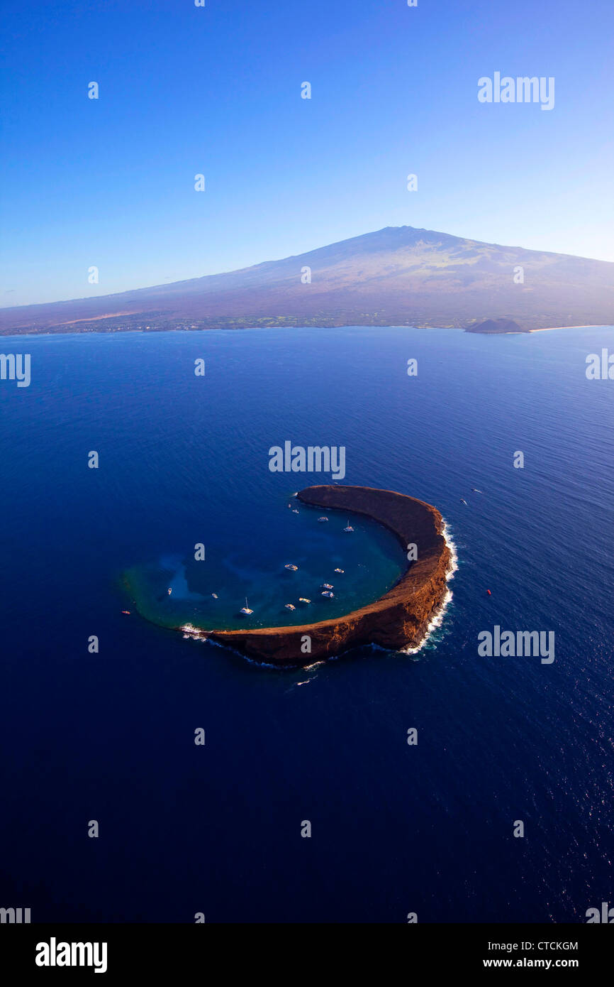 Molokini hi-res stock photography and images - Alamy
