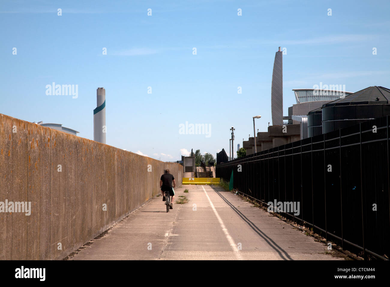 crossness pathway belvedere london england Stock Photo - Alamy