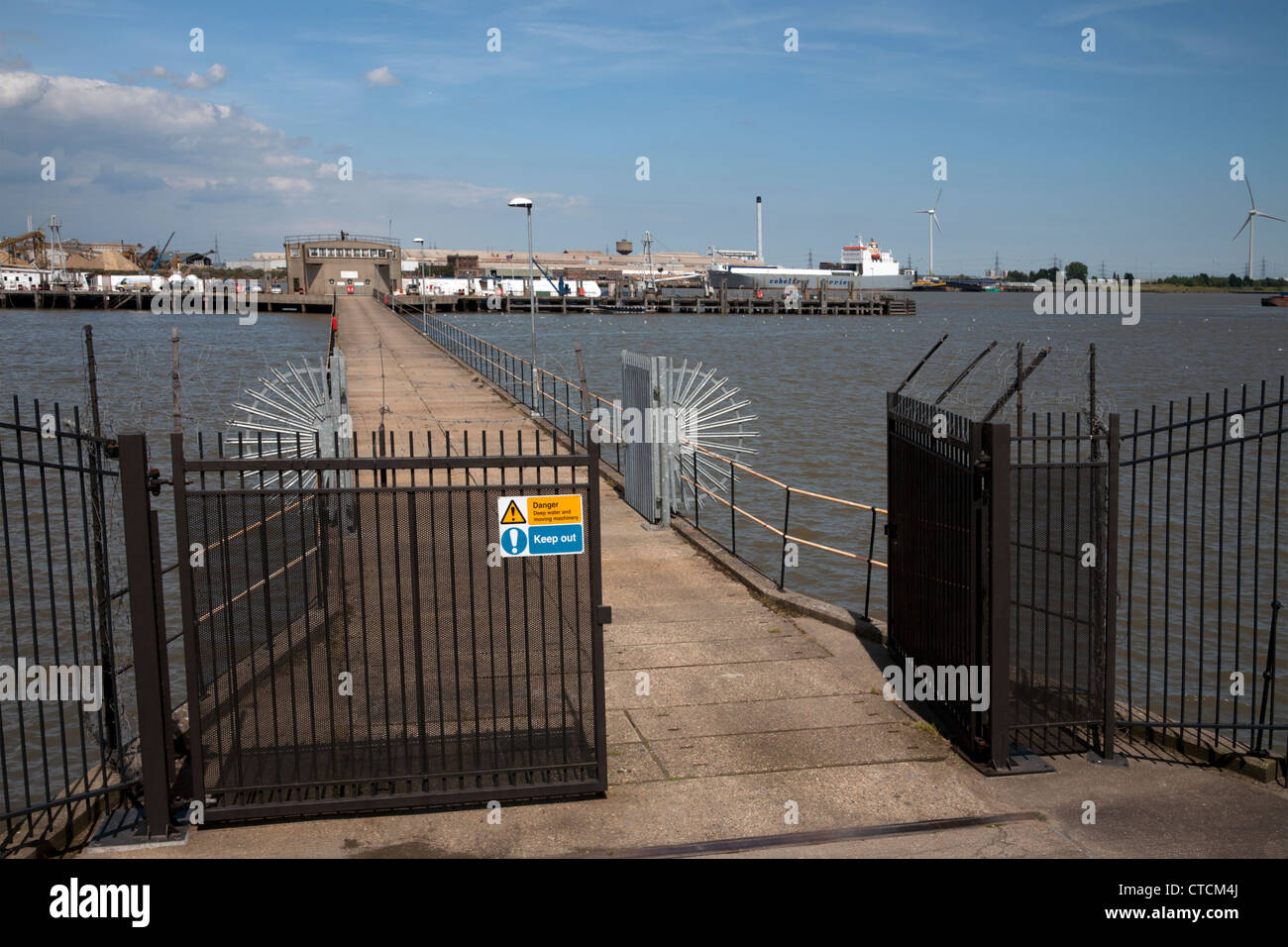 Crossness sewage treatment works hi-res stock photography and images ...