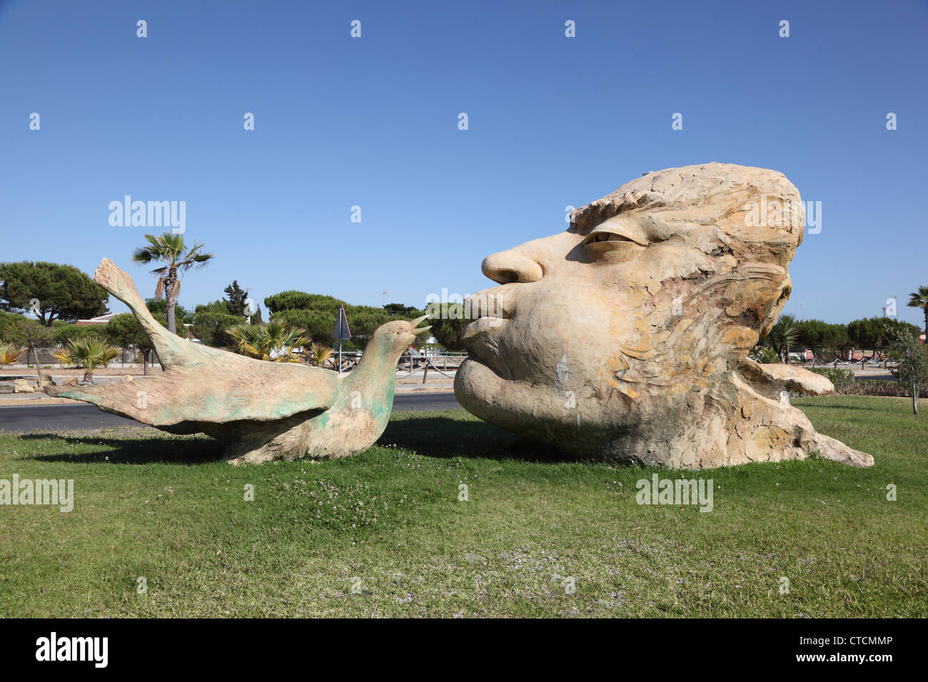 Bird man sculpture hi-res stock photography and images - Alamy