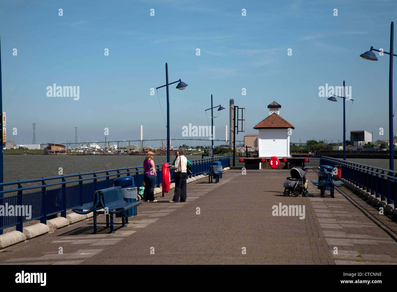 Erith pier hi-res stock photography and images - Alamy