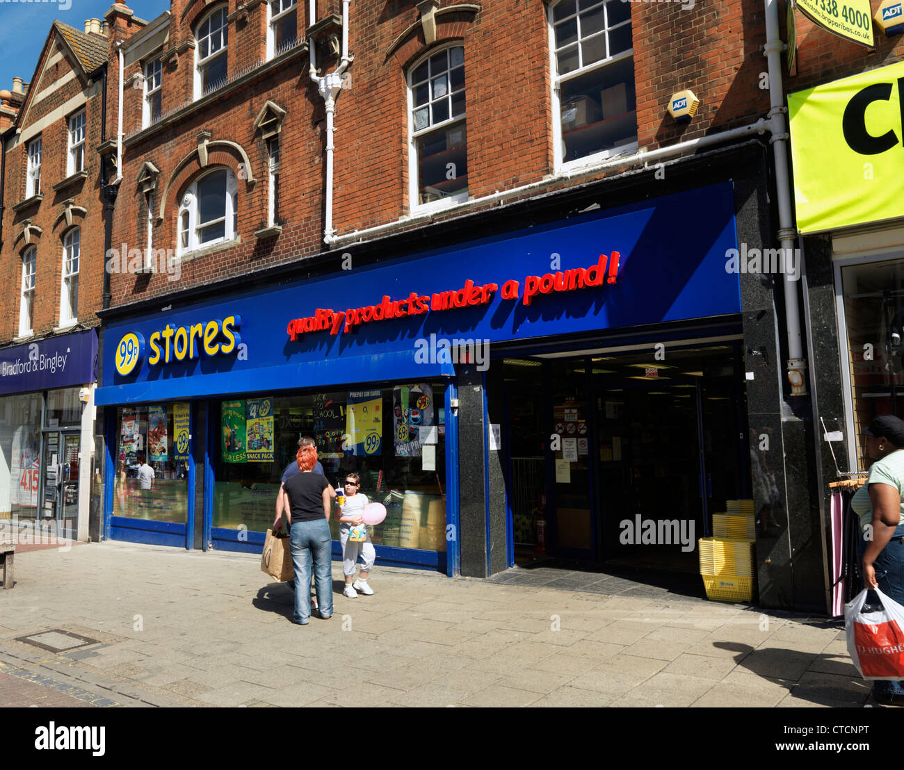 Sutton Surrey England People Outside 99p Store Stock Photo - Alamy