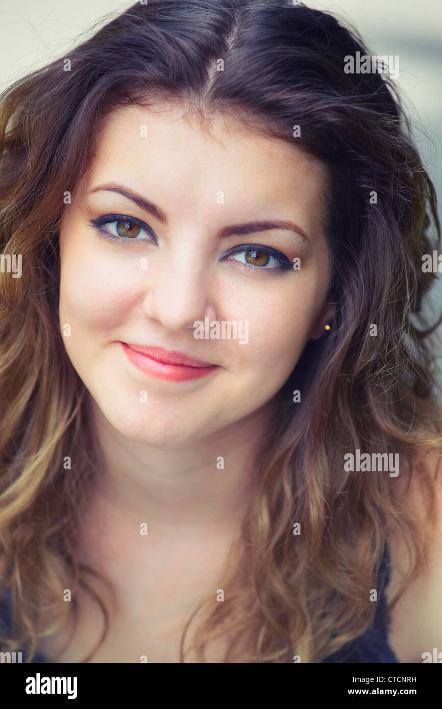 Portrait of a beautiful 20 year old woman enjoying a summer day outdoor Stock Photo - Alamy