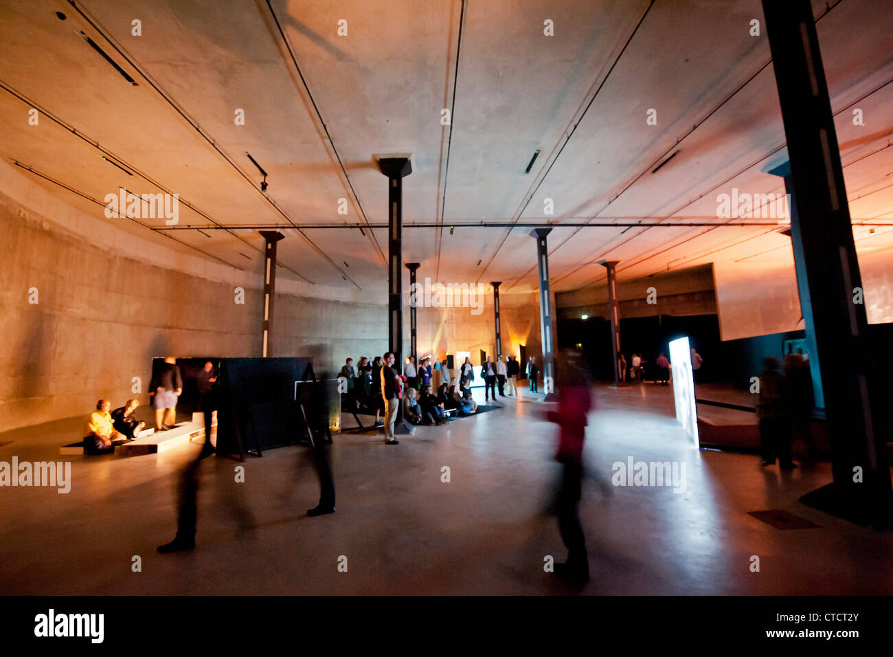 The Tate Modern opens its restored oil tanks as galleries. Members ...