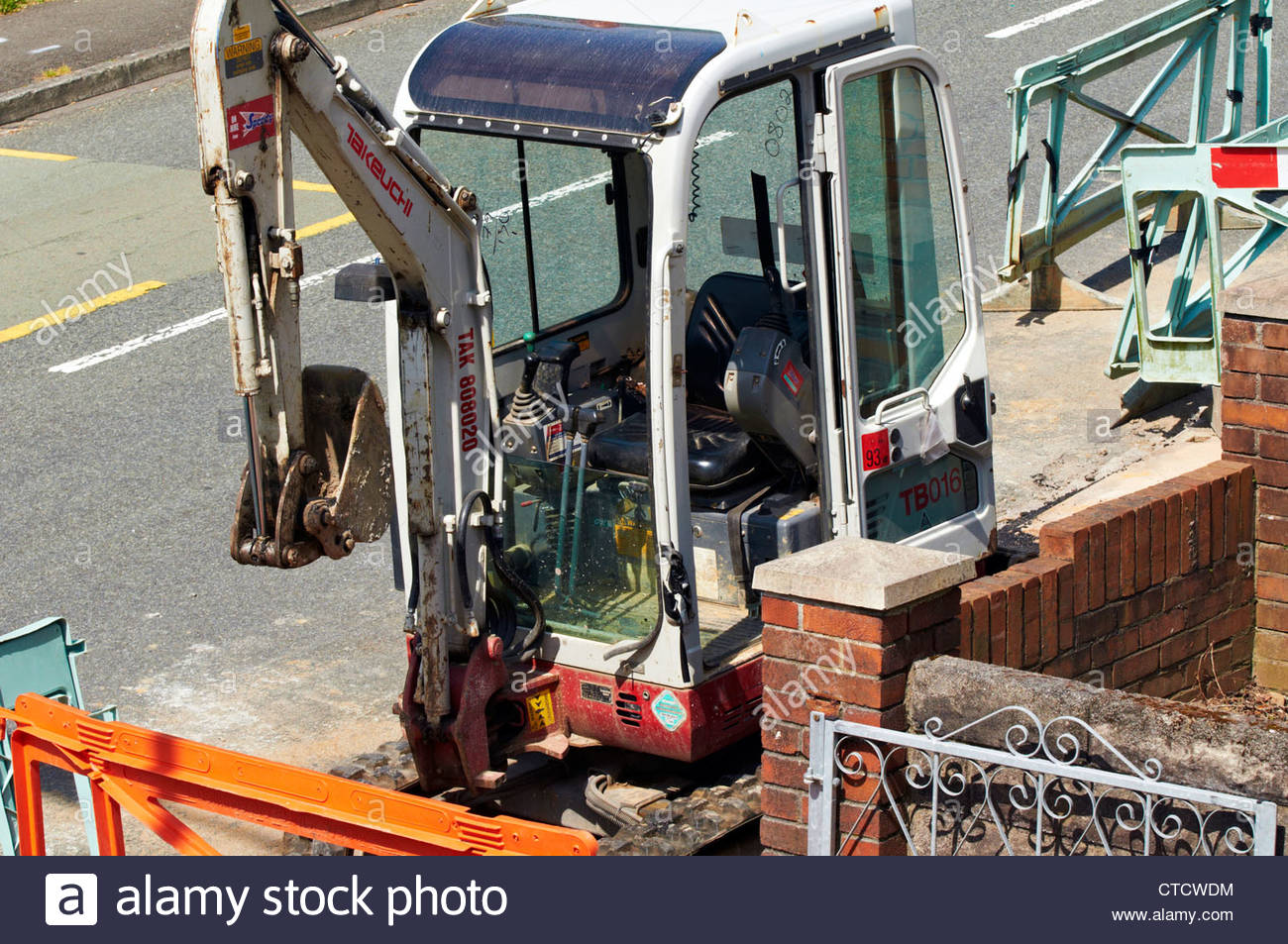 Mini Excavator High Resolution Stock Photography and Images - Alamy