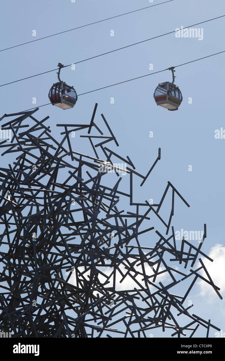 Emirates Air Line cable car in Docklands, servicing the London 2012 ...
