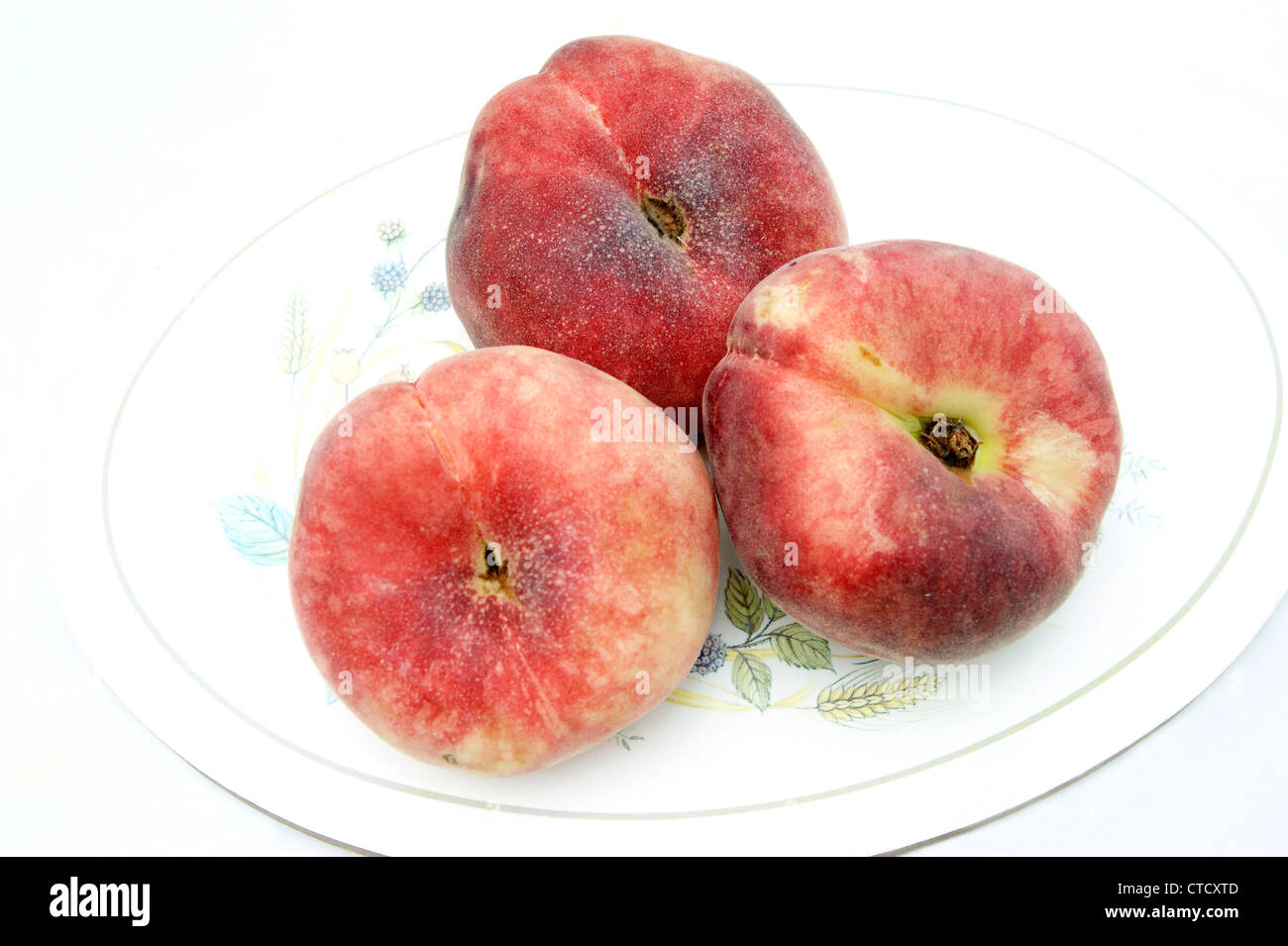 Flat peaches hi-res stock photography and images - Alamy