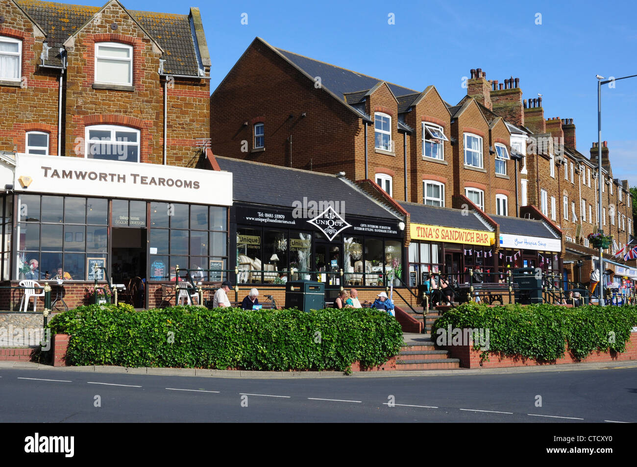 Hunstanton and shops hi-res stock photography and images - Alamy