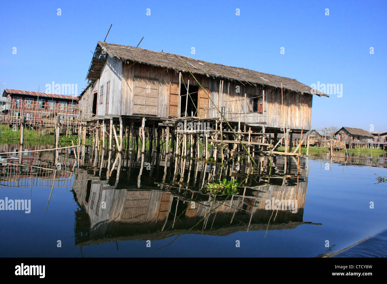 Southeast asia stilt houses travel hi-res stock photography and images ...