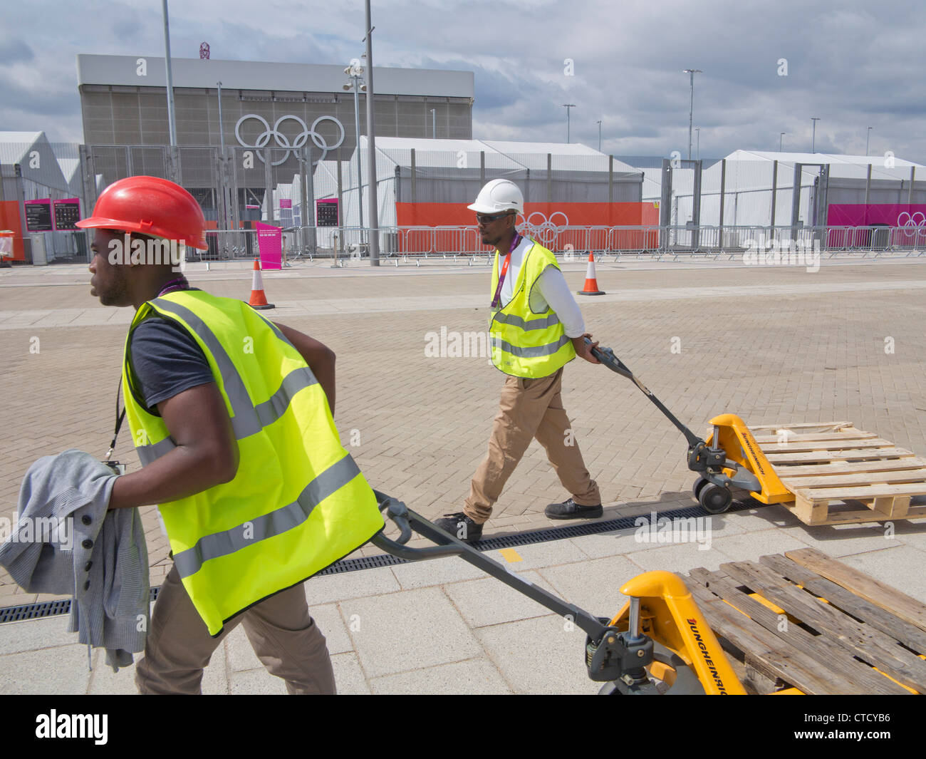 G4s security hi-res stock photography and images - Alamy