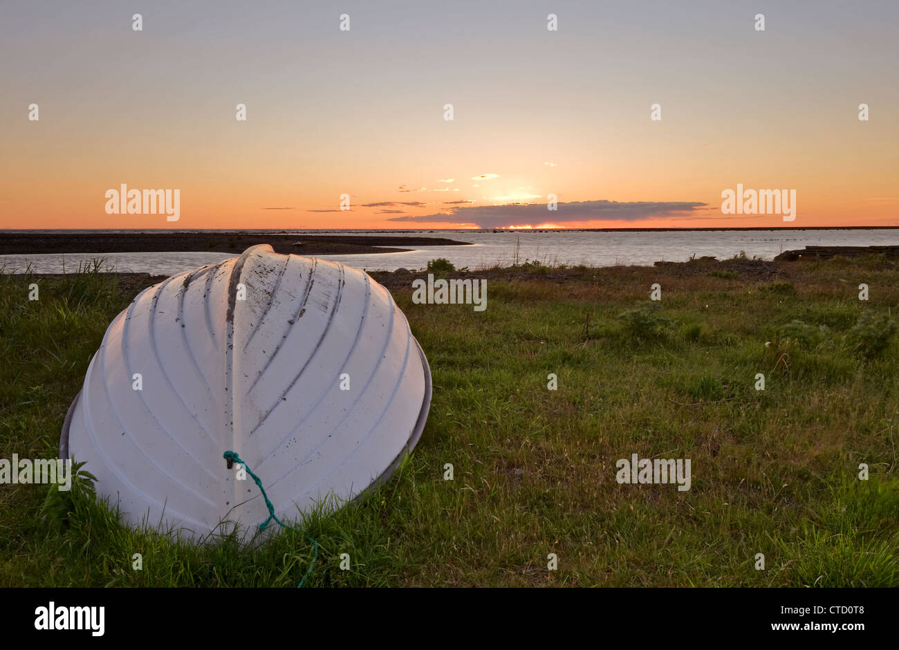 Boat grass hi-res stock photography and images - Alamy