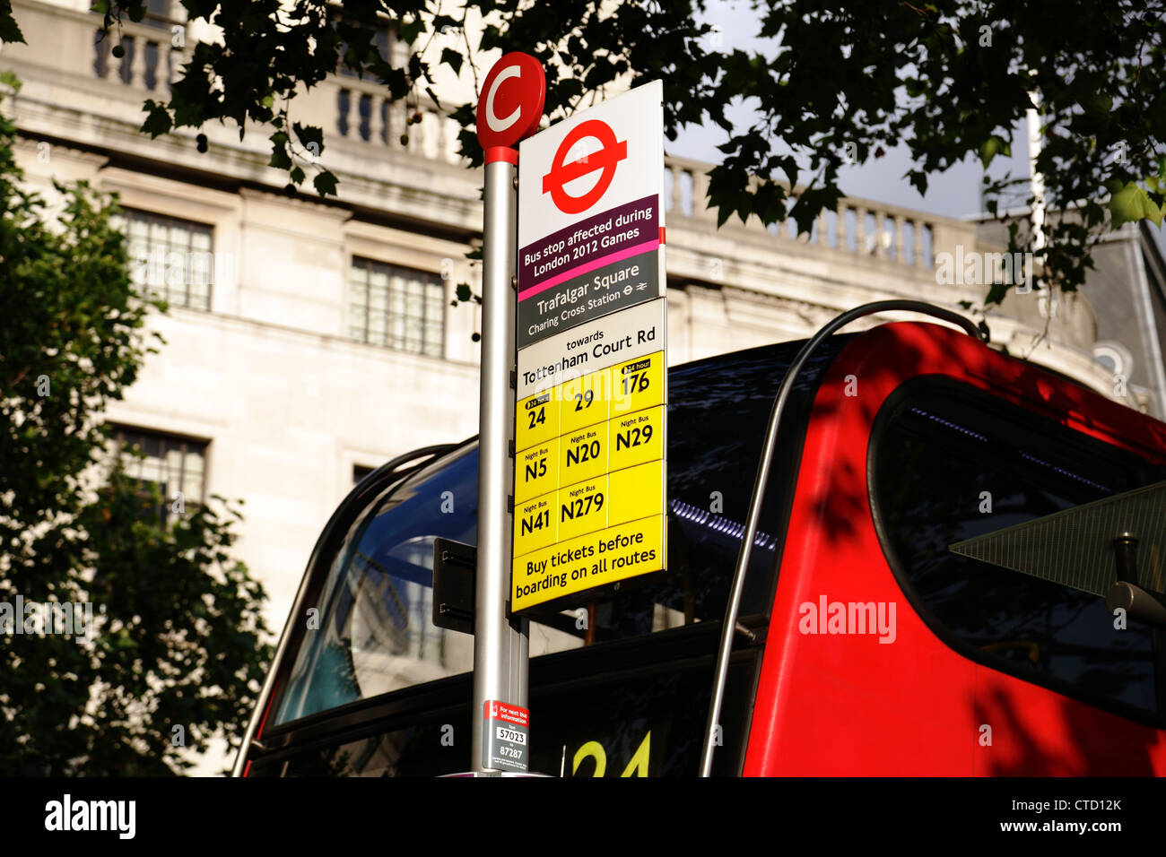 Bus Stop, Trafalgar Square, London, England, UK Stock Photo - Alamy