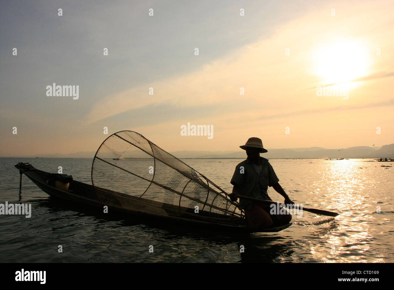 Inle lake fisherman at sunset, Shan state, Myanmar, Southeast Asia ...