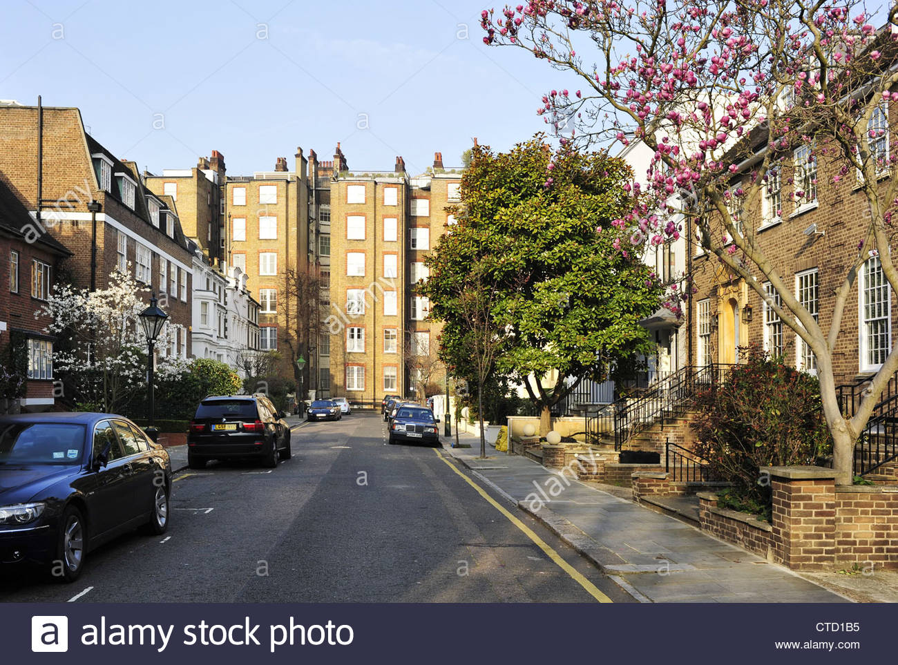Typical London Street Stock Photos & Typical London Street Stock Images ...