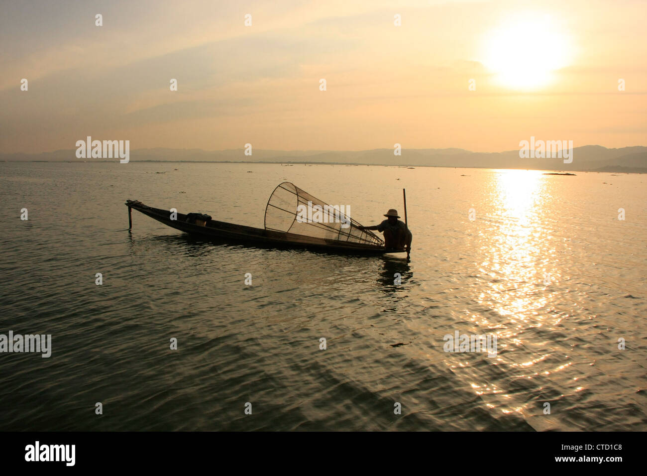 Inle lake fisherman at sunset, Shan state, Myanmar, Southeast Asia ...