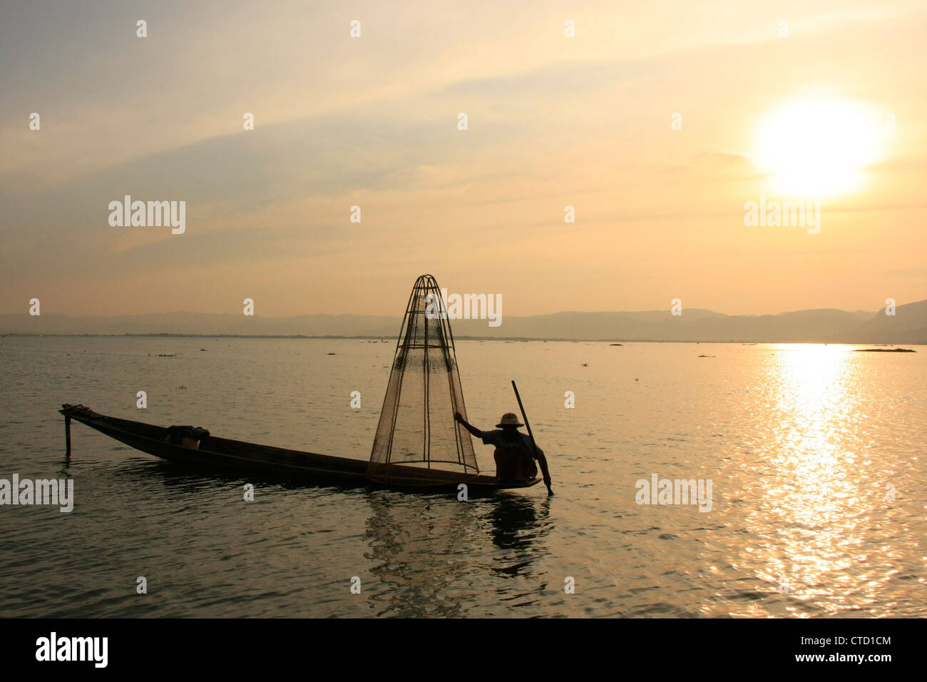 Inle lake fisherman at sunset, Shan state, Myanmar, Southeast Asia ...