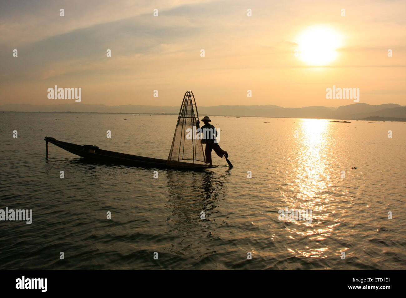 Inle lake fisherman at sunset, Shan state, Myanmar, Southeast Asia ...