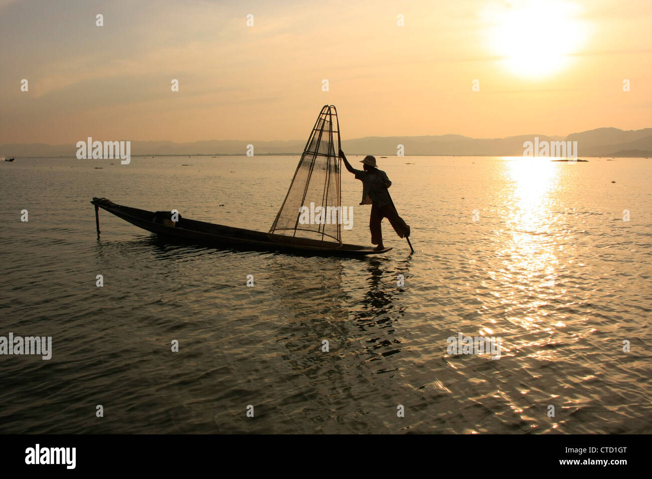 Inle lake fisherman at sunset, Shan state, Myanmar, Southeast Asia ...