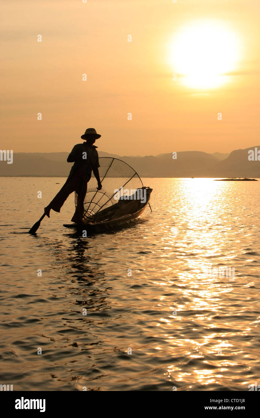 Inle lake fisherman at sunset, Shan state, Myanmar, Southeast Asia ...