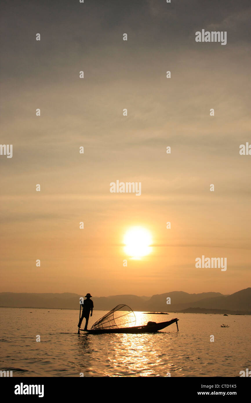 Inle lake fisherman at sunset, Shan state, Myanmar, Southeast Asia ...
