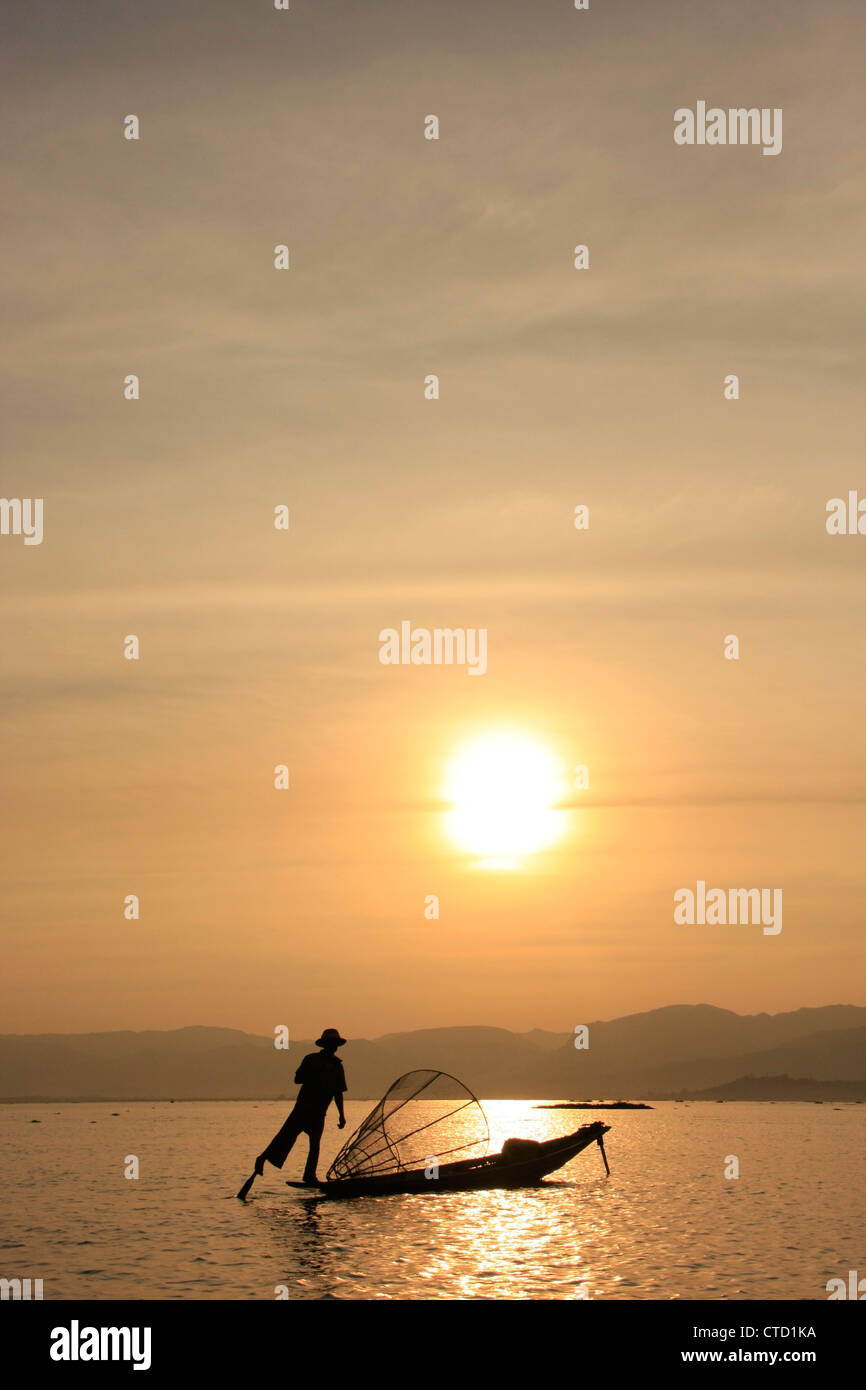 Inle lake fisherman at sunset, Shan state, Myanmar, Southeast Asia ...