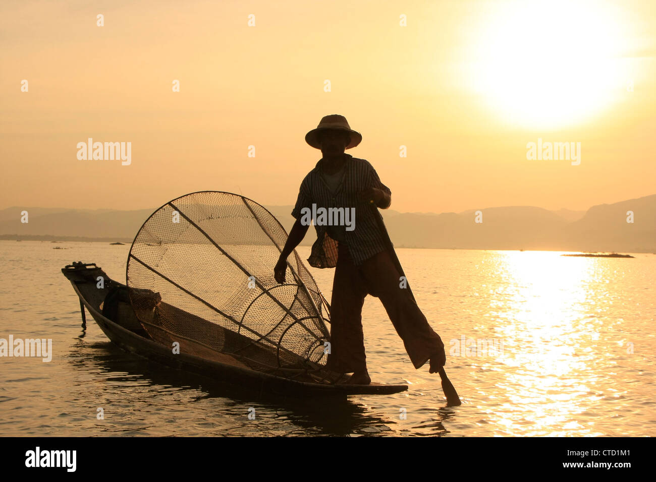 Inle lake fisherman at sunset, Shan state, Myanmar, Southeast Asia ...