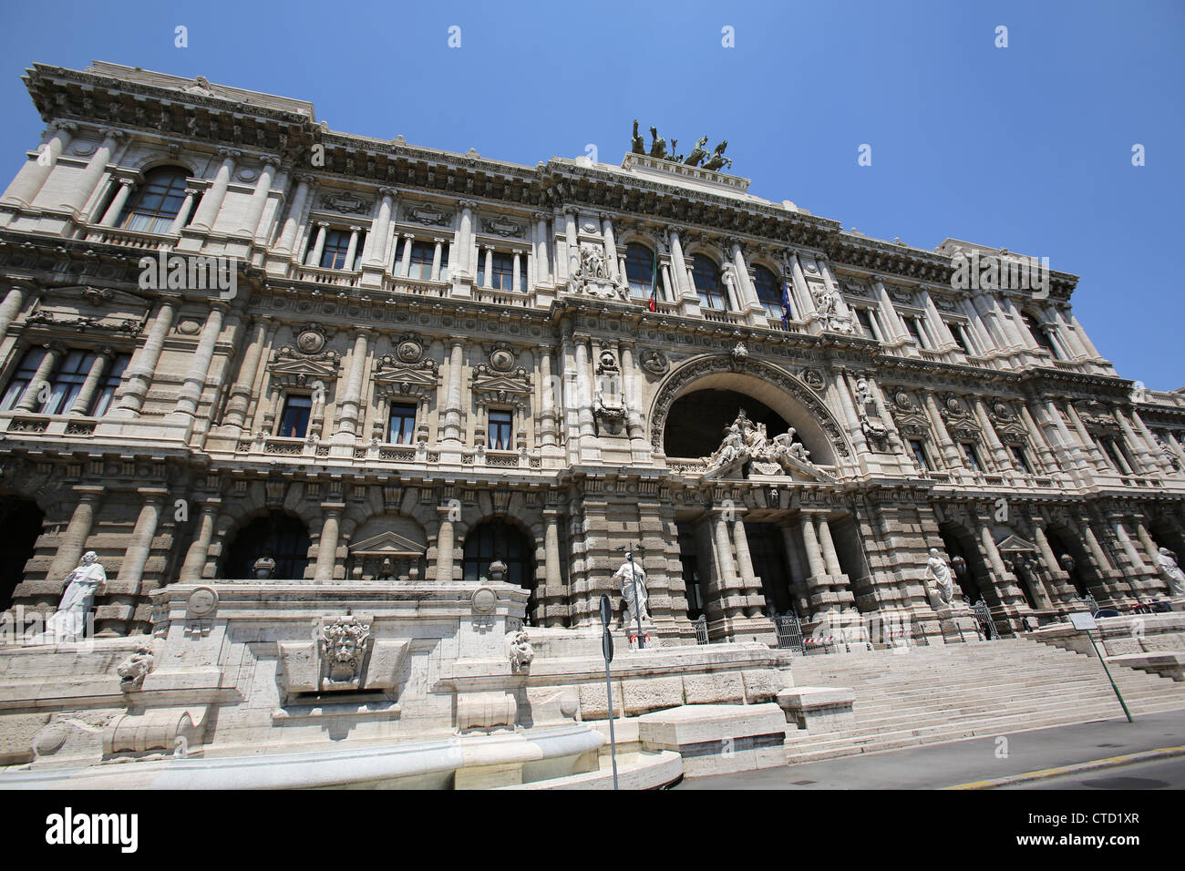 City of Rome, Italy. The early 20th century Palace of Justice, viewed ...