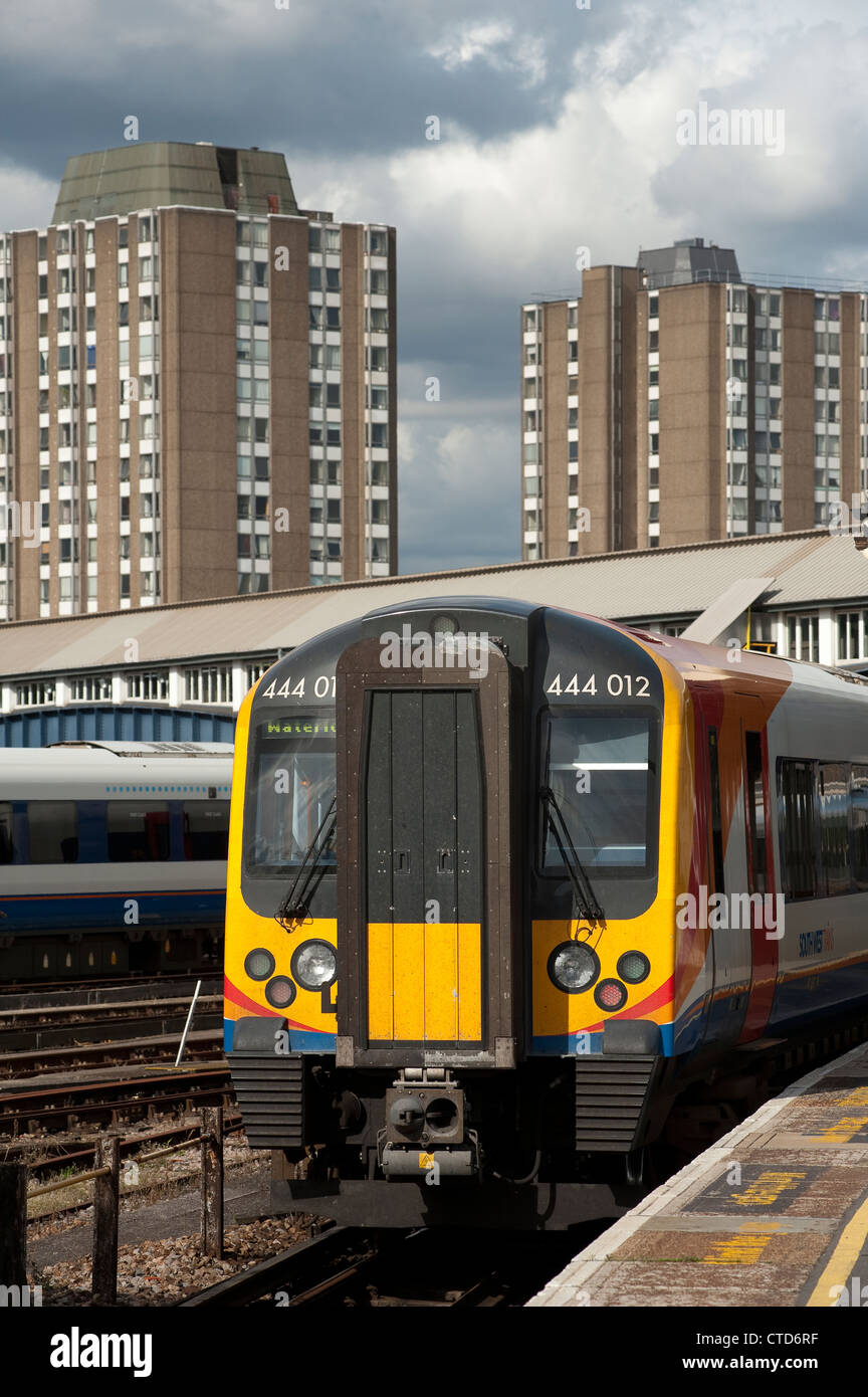 Class 444 desiro hi-res stock photography and images - Alamy