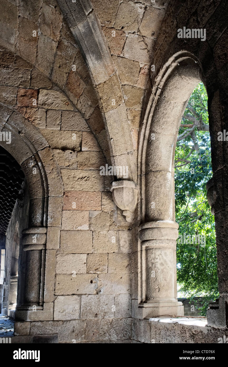 Medieval stone structure hi-res stock photography and images - Alamy