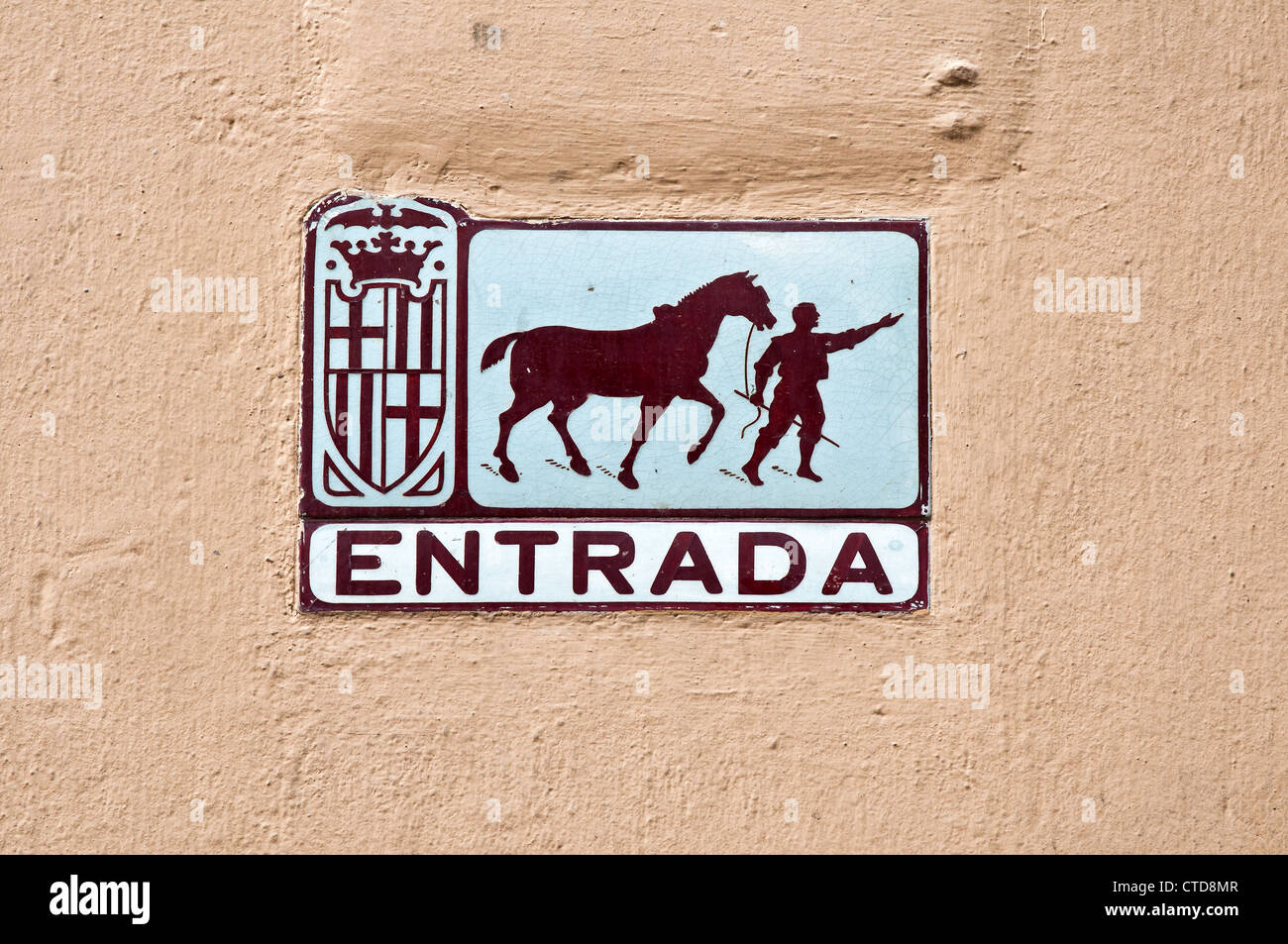 Old traffic sign horse hi-res stock photography and images - Alamy