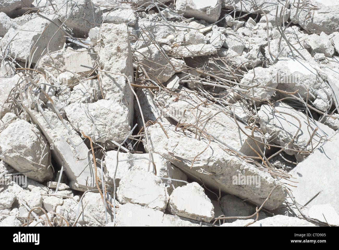 Concrete rubble hi-res stock photography and images - Alamy