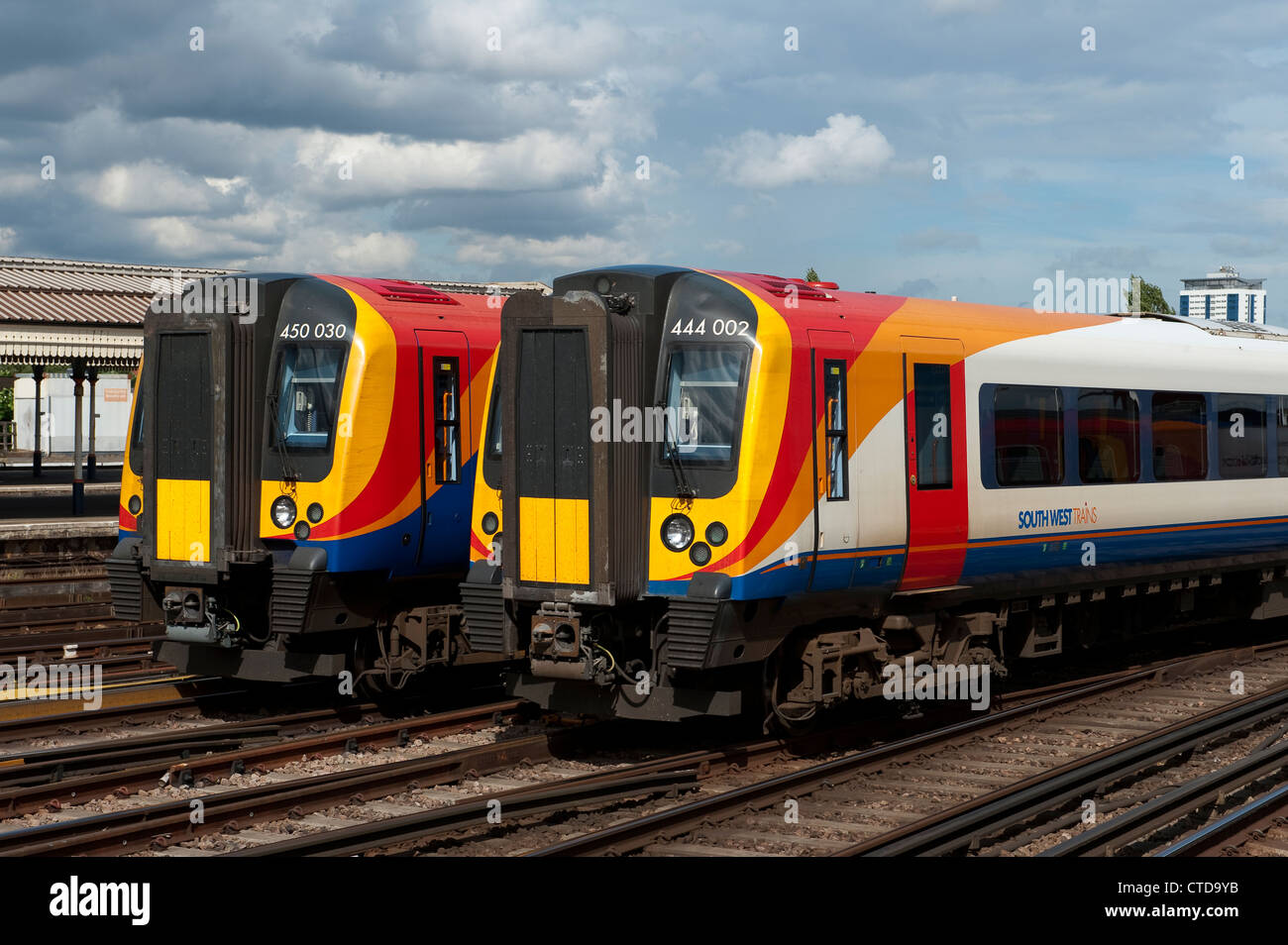 British rail class 444 desiro electric multiple unit hi-res stock photography and images - Alamy