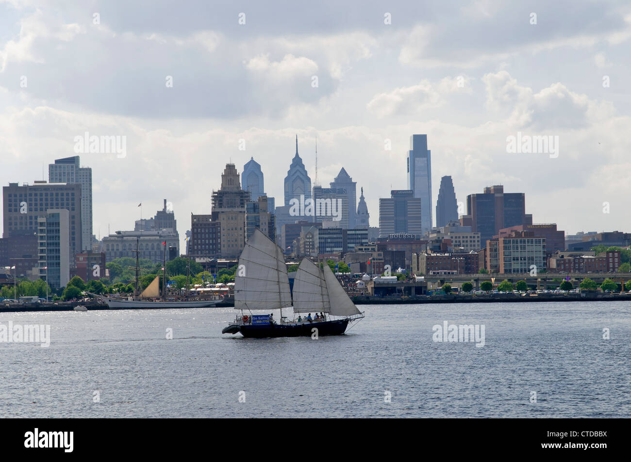 Delaware river philadelphia hi-res stock photography and images - Alamy