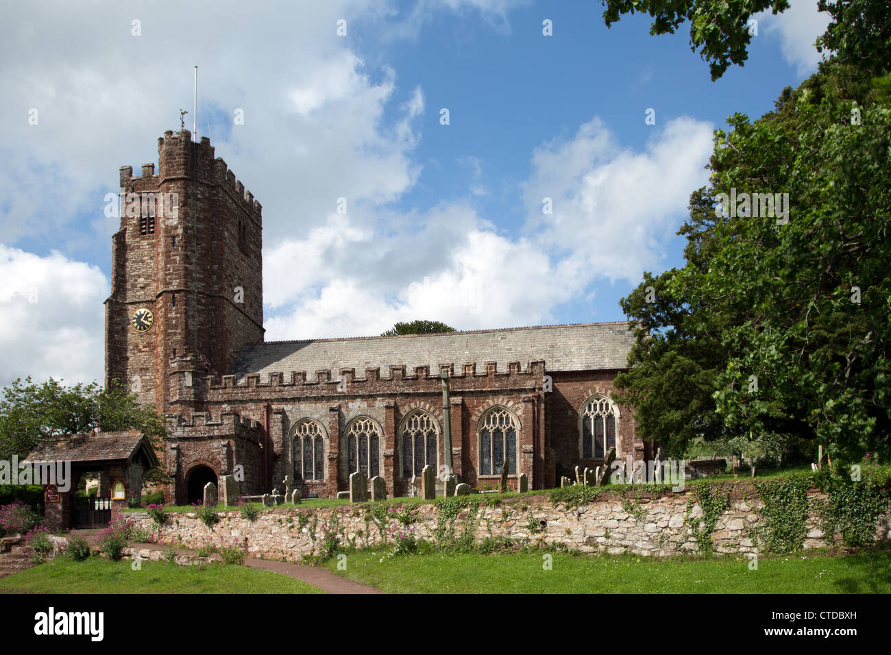 English church windows hi-res stock photography and images - Alamy
