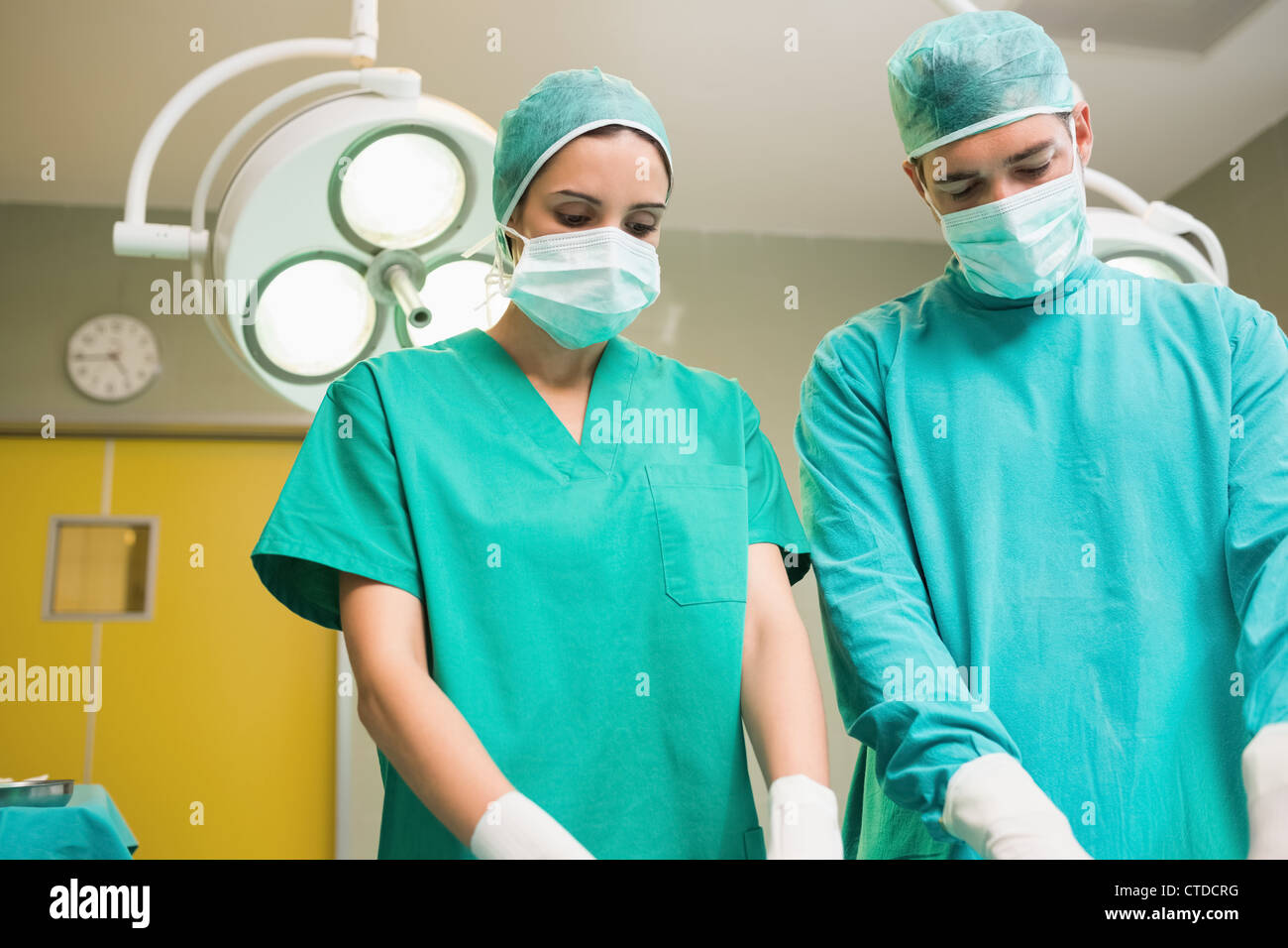 The operating table hi-res stock photography and images - Alamy