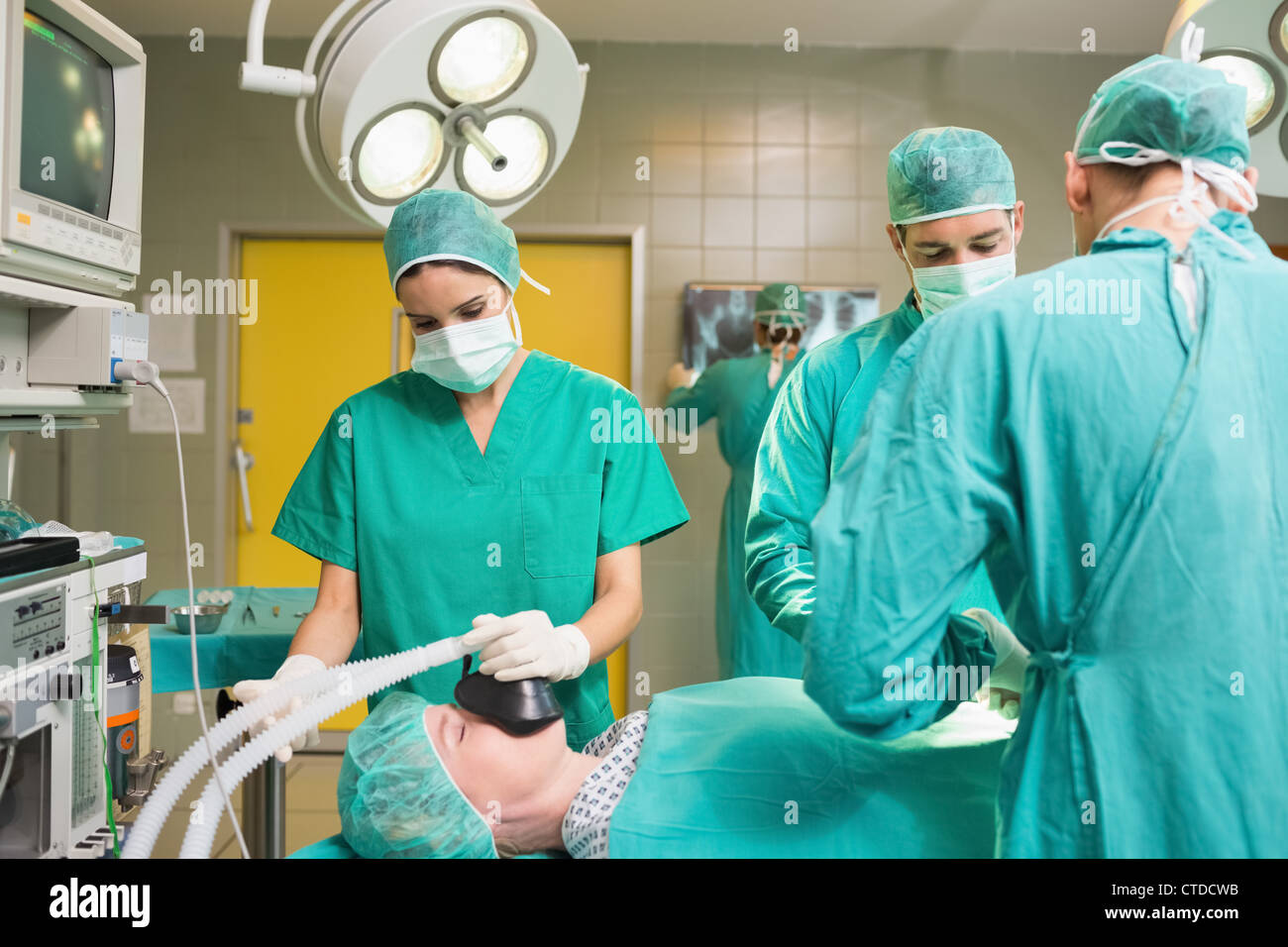 Surgical patient hi-res stock photography and images - Alamy