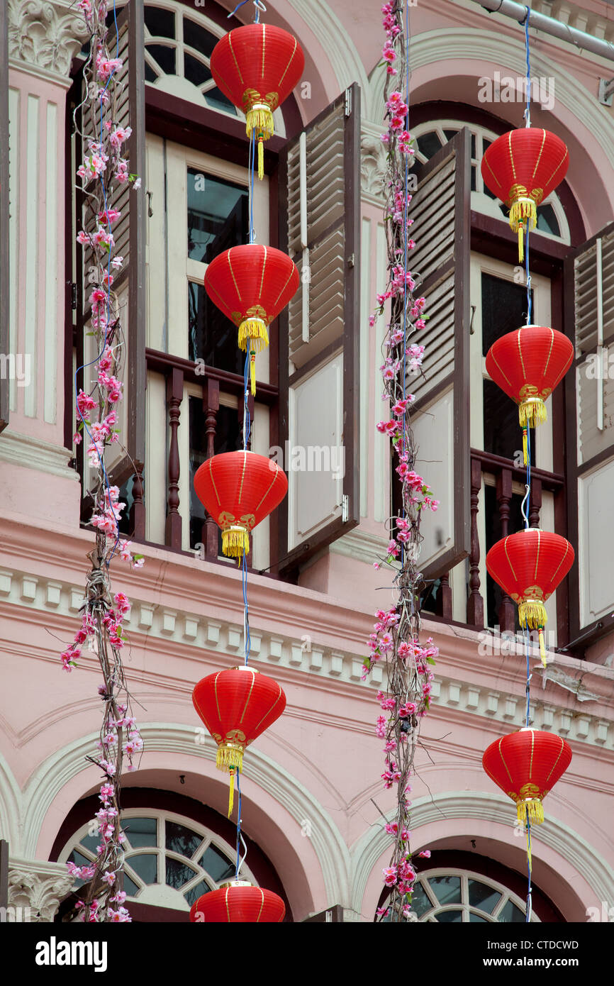Chinese lanterns outside a building in Singapore Stock Photo - Alamy
