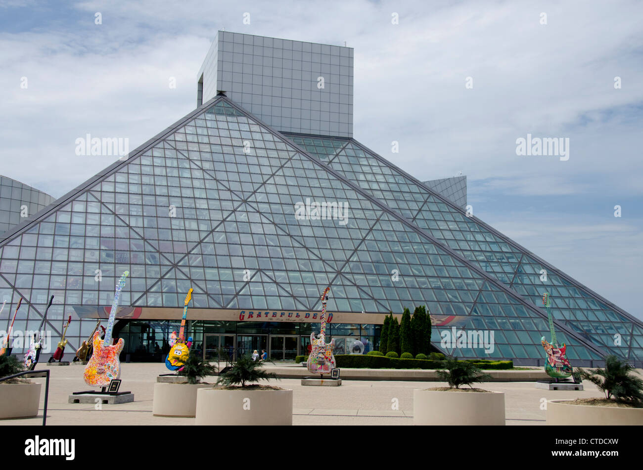 Rock music hall of the fame cleveland ohio united states hi-res stock ...